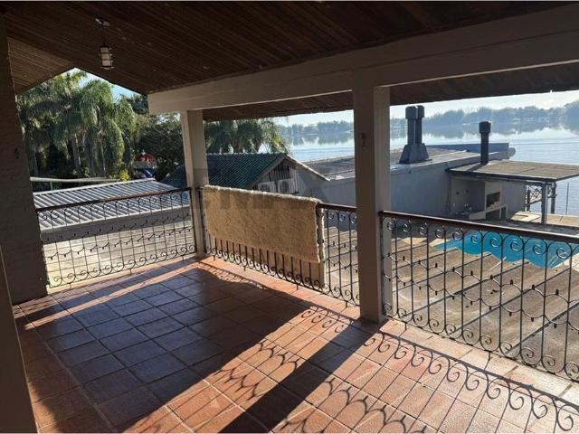 Residência de Luxo: Conforto e Lazer Exclusivo