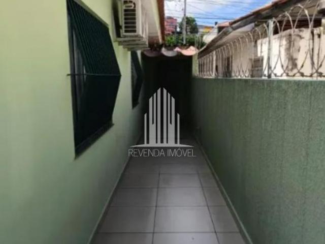 Residência de luxo à venda em São Paulo SP, 4 quartos, 1 suíte, 4 banheiros, 2 vagas de garagem, 250