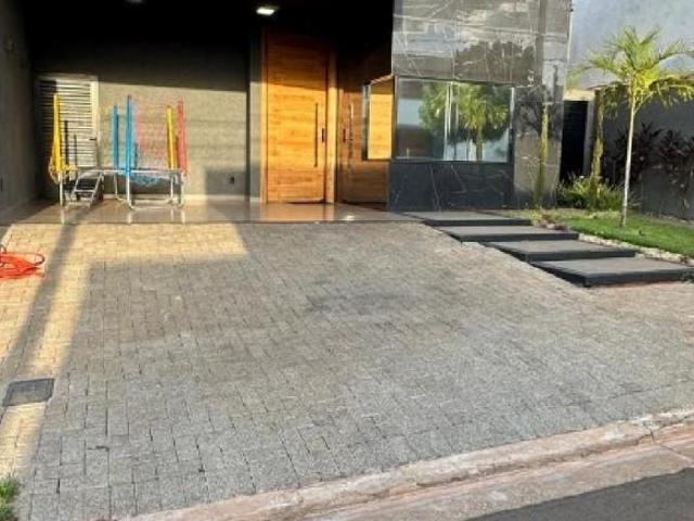 Residência de alto padrão com 3 quartos e 158m² no Residencial Maria Júlia, São José do Rio Preto SP
