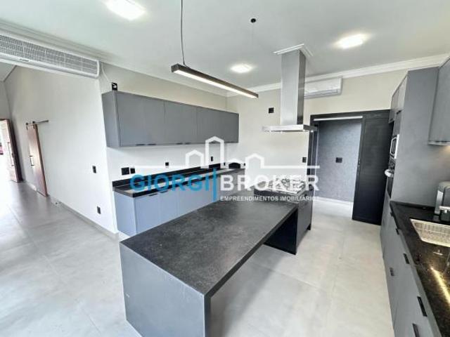 Residência de Luxo em Condomínio Setlife I, Mirassol SP: 3 Suítes, Área Gourmet, Piscina Aquecida, A