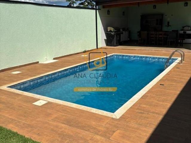 Residência de Luxo no Alto das Palmeiras: Casa à Venda em Itu SP com 4 Quartos, 4 Suítes e 234,37m²