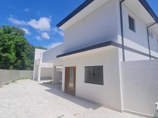 Residência de Luxo no Santa Luzia: Casa com 2 Suítes, 3 Vagas e 200m² em Bragança Paulista SP!