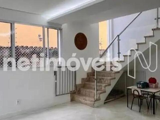 Residência exclusiva com quintal 220m²  à venda no Santa Inês Sofisticação e localização privilegiad
