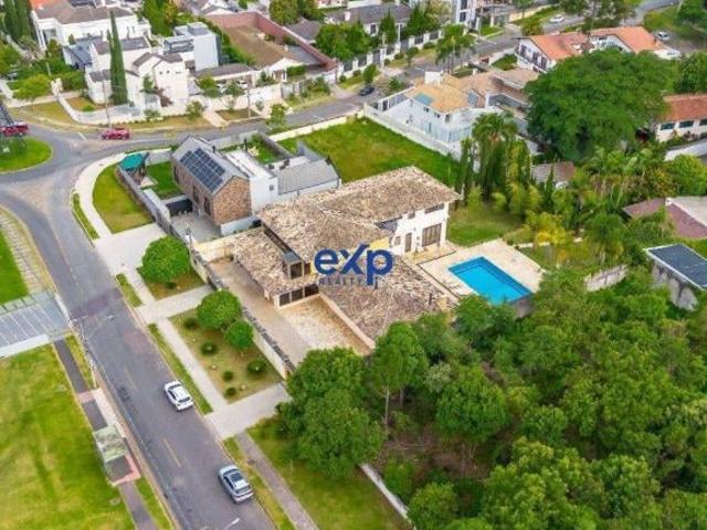 Casa Exclusiva no Vista Alegre Sofisticação, Conforto e Localização Privilegiada