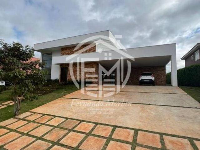 Residência Exclusiva no Condomínio Fazenda Lago Azul Golf Club – Casa Térrea de Alto Padrão