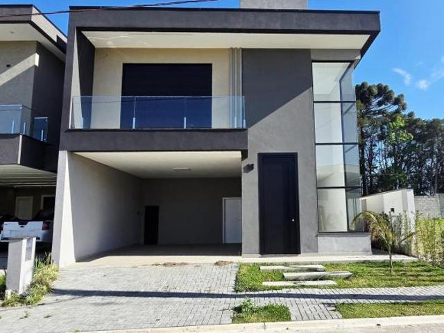 RESIDÊNCIA EM CONDOMÍNIO, 3 SUÍTES, 4 VAGAS DE GAR