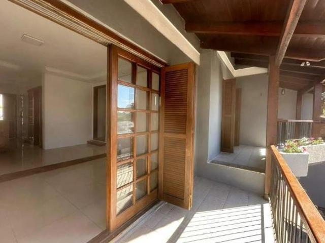 Residência em Condomínio Cantegril – 3 Dormitórios, Suíte, Piscina e Espaço Gourmet | Viamão/RS