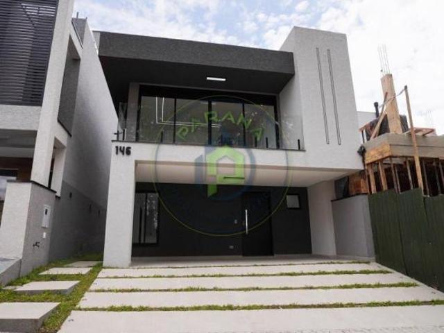 Residencia em condominio alto padrão com 190 m², 4