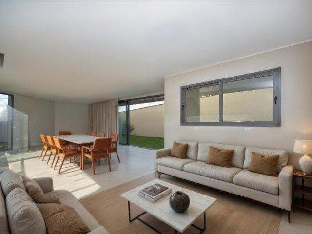 RESIDÊNCIA EM CONDOMÍNIO | BOA VISTA | 3 SUÍTES | 298m²