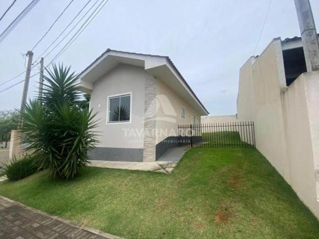 Residência em condomínio no bairro Contorno!