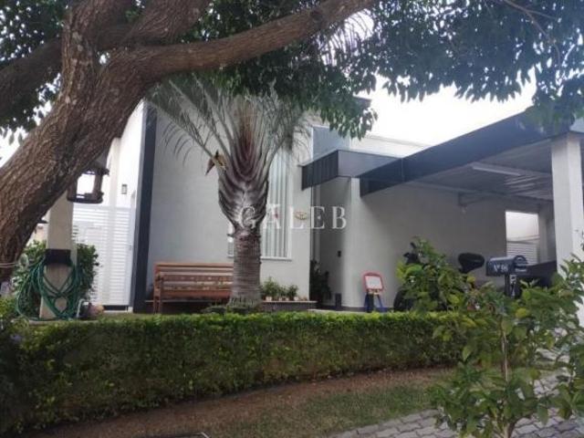 Residência em Condomínio Terras de Atibaia I 3 Suítes, 3 Salas, 5 Banheiros, 2 Vagas Atibaia SP
