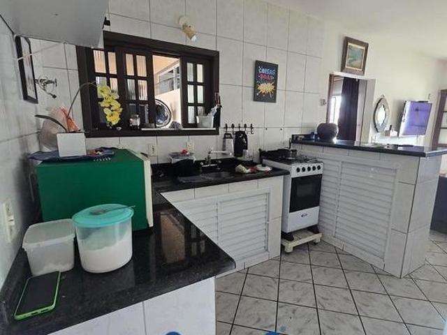 Residencia + kitnet a venda no Guarapari