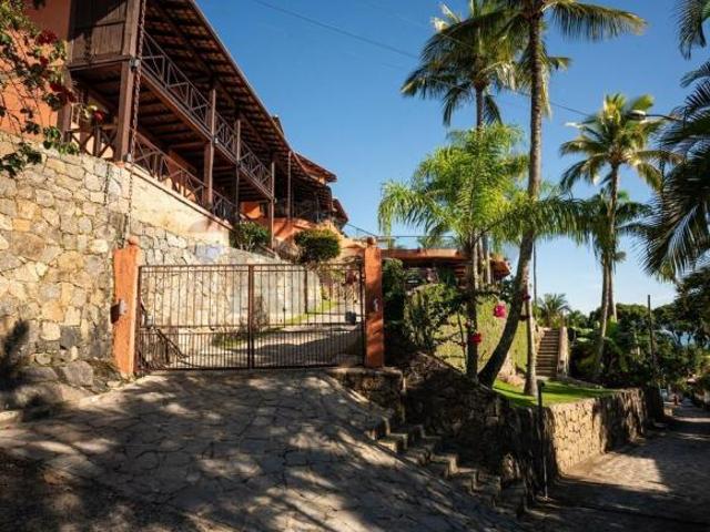 Residência Luxuosa em Santa Tereza, Ilhabela