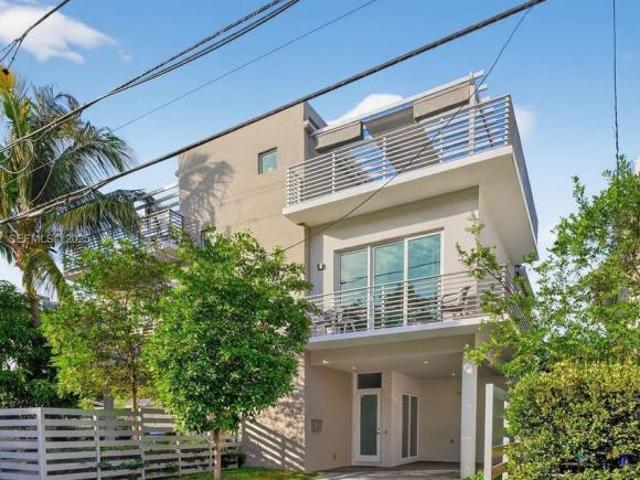 Residência LEED Green de 1.260 m² com 3 quartos, 1 suíte e 2 vagas em Coconut Grove, Miami Flórida