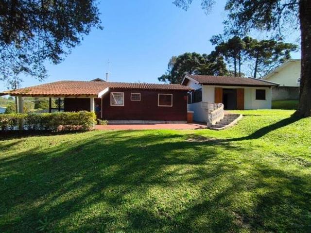 Residência pré fabricada, com 3 dormitórios, com garagem coberta, churrasqueira