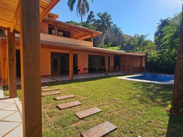 Residência Sofisticada com Piscina no São Fernando Golf Club