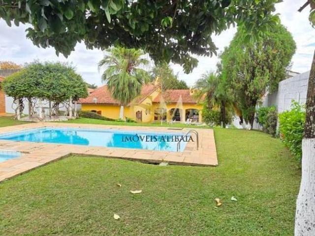 RESIDÊNCIA TÉRREA EM TERRENO DE 2.000 m² – SOFISTICAÇÃO, E VERSÁTIL