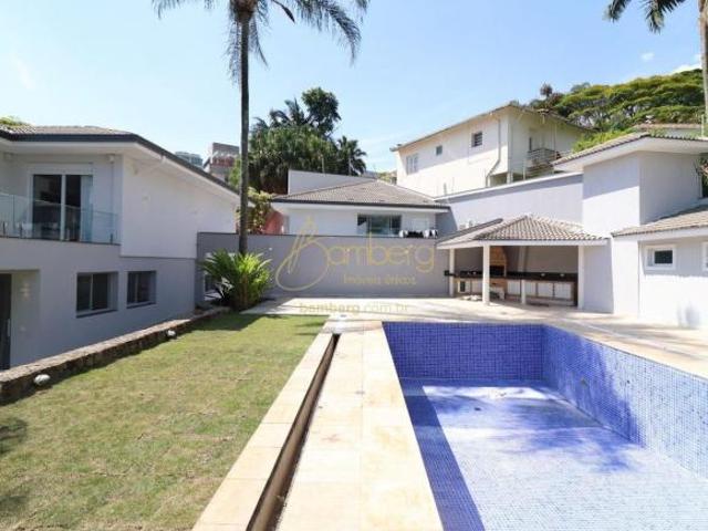 RESIDÊNCIA TOTALMENTE REFORMADA 4 SUITES 8 VAGAS JARDIM PISCINA ESPAÇO GOURMET