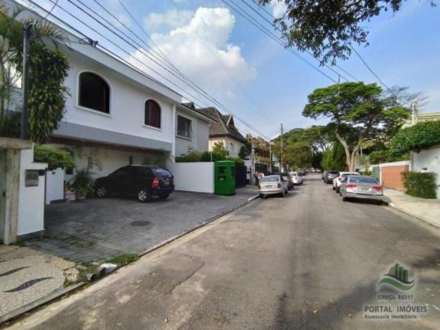 RESIDÊNCIA 400m² – JARDIM LUSITÂNIA