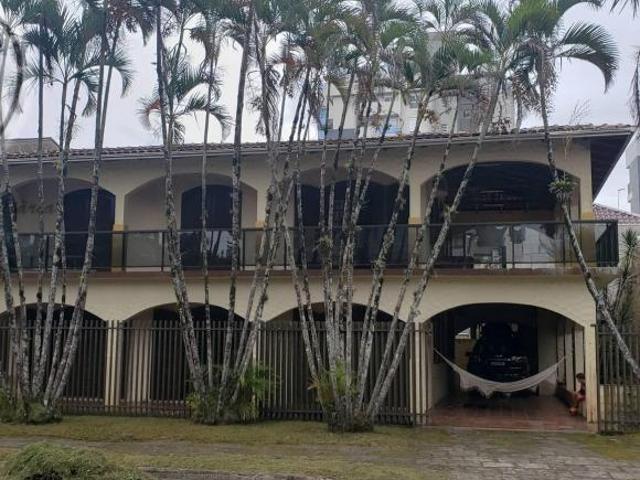 RESIDENCIA 420M² CENTRO GUARATUBA PR