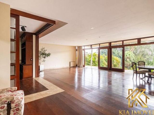 Residencial Tamboré 1 Casa de Alto Padrão à Venda no Tamboré 1 – 1.000 m² Construídos em Terreno d