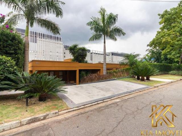 Residencial Tamboré 1 Casa de Alto Padrão à Venda e Locação no Tamboré 1 | 1.588 m² de Terreno | P