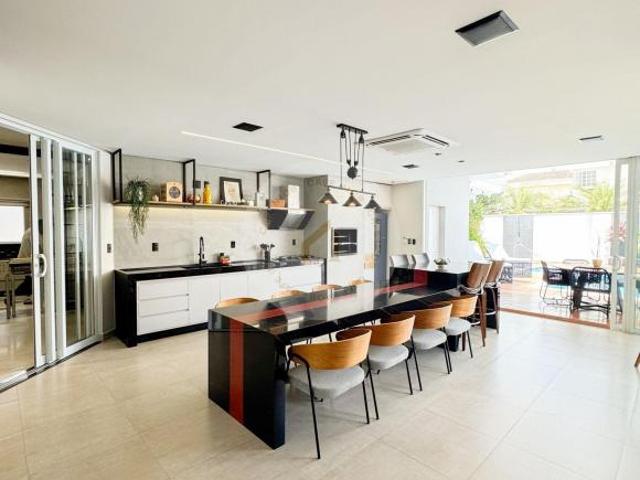 Residencial Villa Lobos Sobrado com 3 suítes e projeto diferenciado — destaque no Villa Lobos
