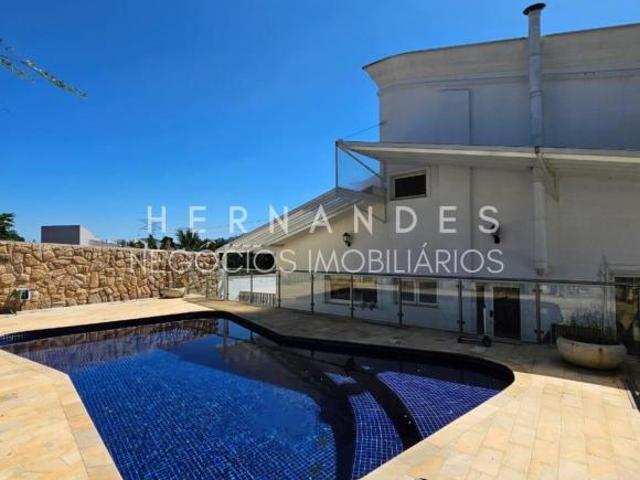 Residencial zero imóvel com 850m de terreno sendo 4 suítes em Alphaville