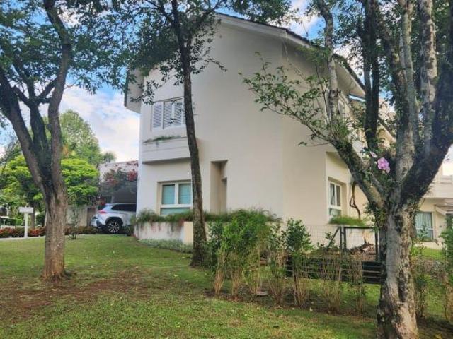 Residencial Alphaville 9 Oportunidade Única no Alphaville 9 – Casa Mobiliada em Terreno de Esquina