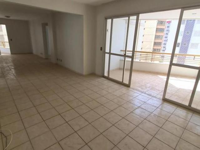 RESIDENCIAL ARAUCÁRIAS, COM 147,85 M² PRIVATIVOS, 03 QTS, SUITE, DCE, VARANDÃO, GARAGEM