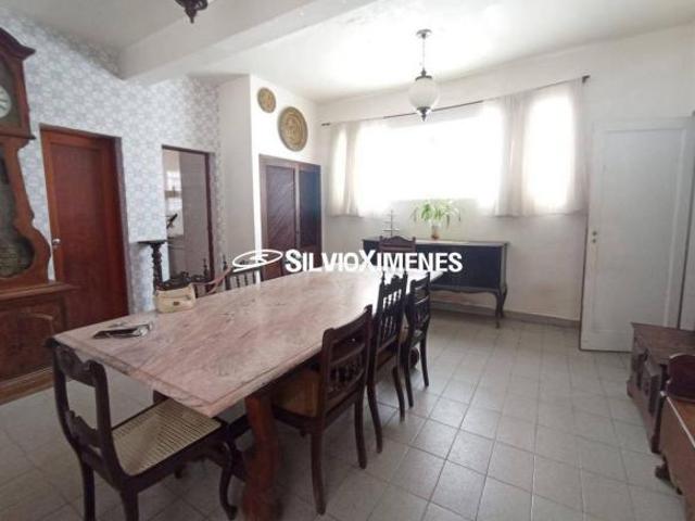 Residencial › Casa na Savassi com 270,00 M², 4 quartos e 10 vagas para Venda