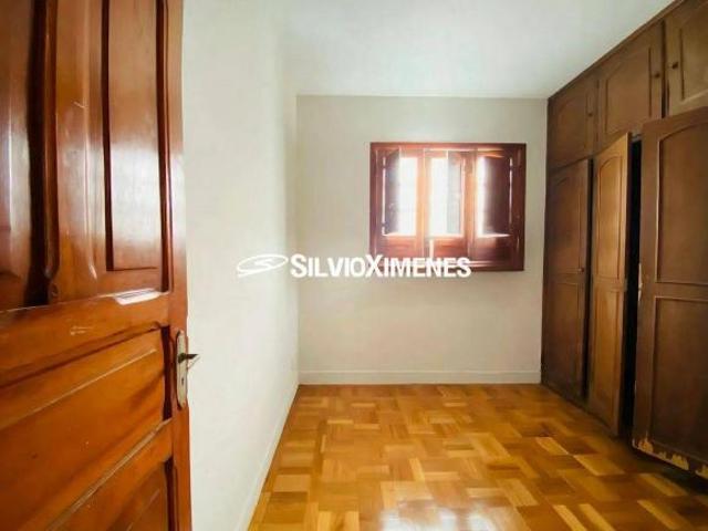 Residencial › Casa no Colégio Batista com 400,00 M², 4 quartos e vagas para Venda