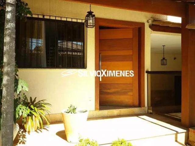 Residencial › Casa no Colégio Batista com 511,00 M², 4 quartos e 4 vagas para Venda