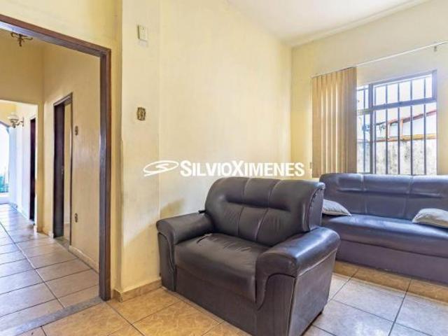 Residencial › Casa no Lagoinha com 330,00 M², 4 quartos e 7 vagas para Venda