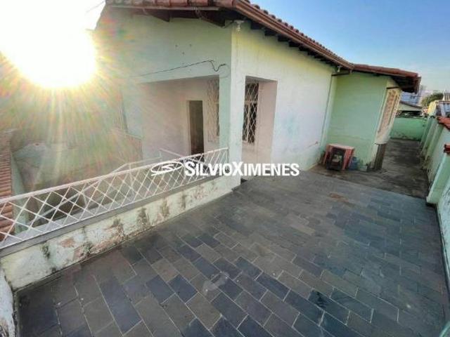 Residencial › Casa no Sagrada Família com 400,00 M², 3 quartos e 11 vagas para Venda