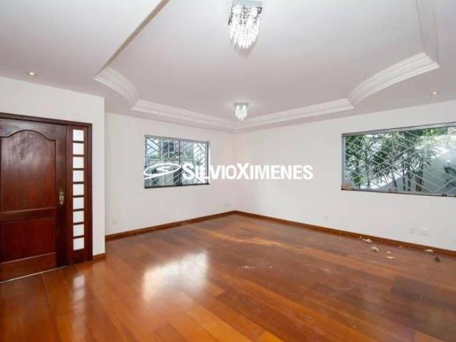 Residencial › Casa no Santa Lúcia com 480,00 M², 6 quartos e 4 vagas para Venda
