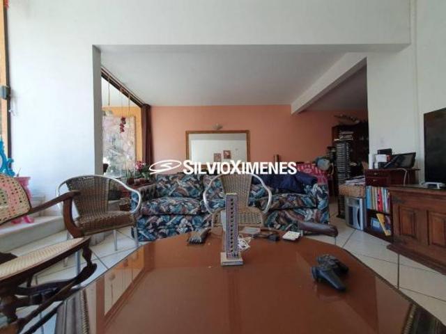 Residencial › Casa no Serra com 240,00 M², 3 quartos e 3 vagas para Venda
