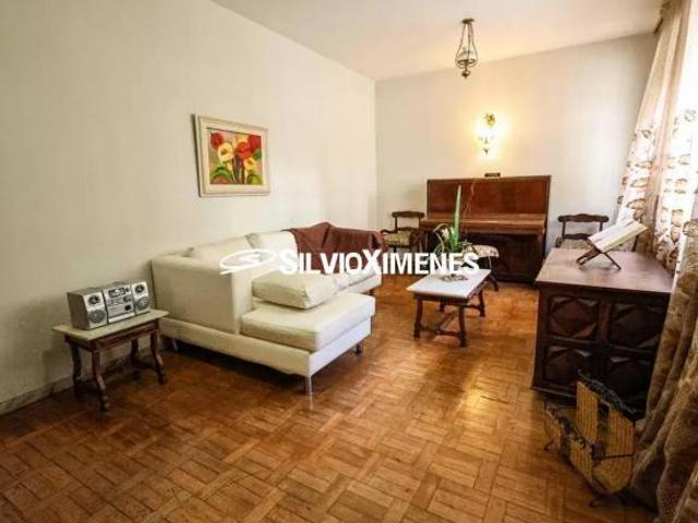 Residencial › Casa no Vila Paris com 260,00 M², 5 quartos e 3 vagas para Venda