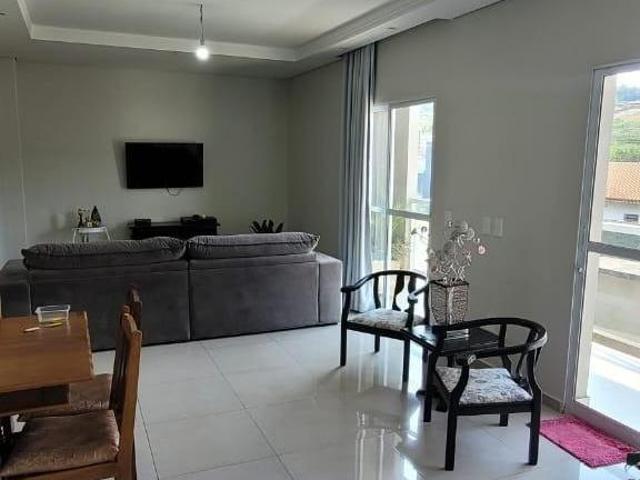 Residencial dos Lagos Casa com 4 Suítes, Escritório e 5 vagas, Zona Sul, OCASIÃO!