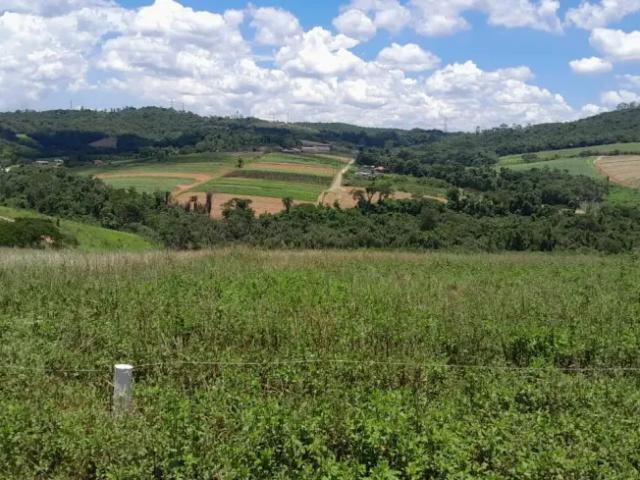 Residencial em Caucaia do Alto próximo a comércios