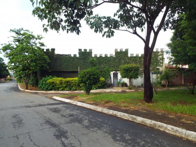 Residencial Feminino Castelinho