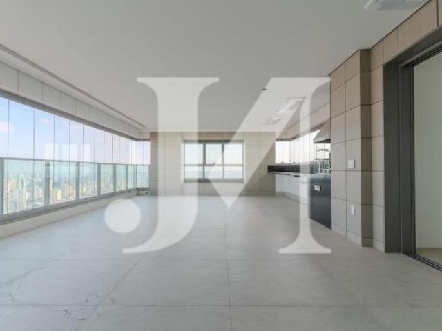 Residencial Figueira Apartamento Alto Padrão de 337m², 5 Dormitórios com 5 Suítes e 5 Vagas no Con