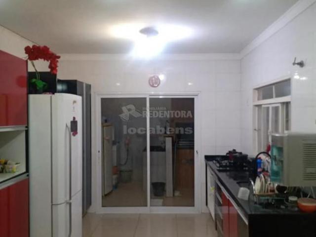 Residencial Machado Casa de 3 dormitórios com área gourmet com churrasqueira