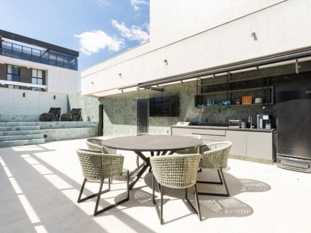 Residencial New York Cobertura somente na palavra. O resto é horizonte