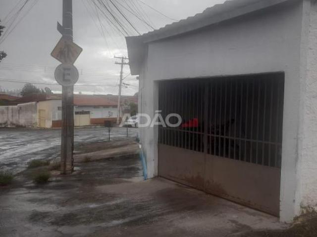 Residencial ou Casa de Bairro Casa de Rua com 6 Quarto s por R$ 420000.00 no setor Jardim das Aroei