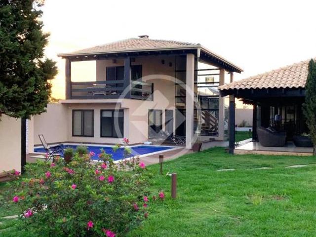 Residencial Panambi Casa de 340 m² Terreno de 1.300 m² Porteira Fechada 3 Suítes para até 15