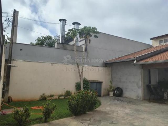 Residencial Santa Filomena Casa com 03 dormitórios e 02 vagas de garagem cobertas