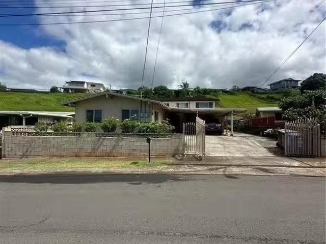 Residential, Duplex Aiea, HI 99 608 Honohina St