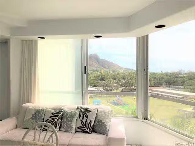 Residential, High Rise 7+ Stories Honolulu, HI 2600 Pualani.