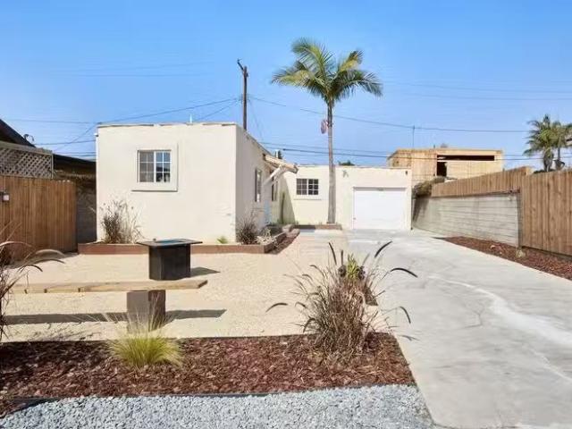 Residential Lease, Traditional Venice, CA 933 Lake St